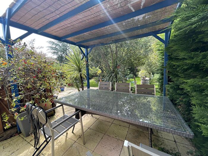 Maisons à vendre et appartements à louer - 1