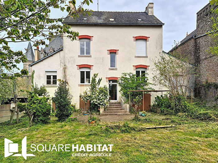 Maison 8 pièces à vendre à Guémené-sur-Scorff