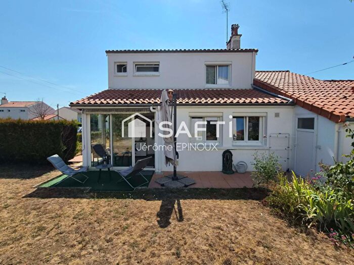 Maison 5 pièces à Châtellerault, Est, à vendre