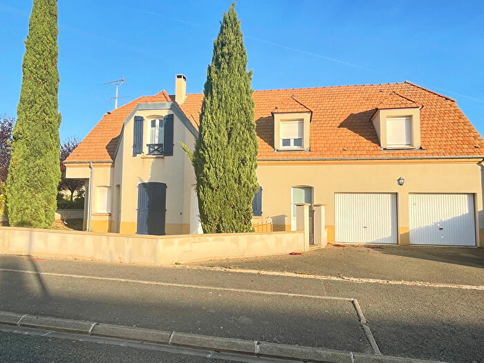 Maintenon : Maison 10 pièces à vendre