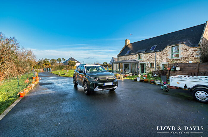 Maison à vendre - Pont-Scorff - 5 pièces - 4 chambres