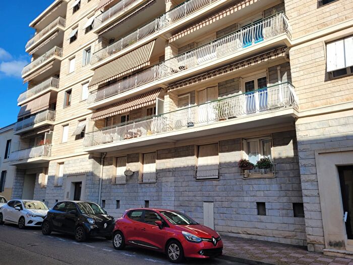 Appartement 3 pièces à vendre - Alès, Centre-ville