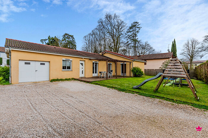 Maison 7 pièces à La Boisse, à vendre
