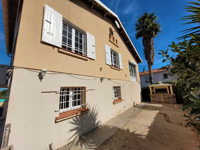 Maison à vendre - Saint-André - 6 pièces - 5 chambres