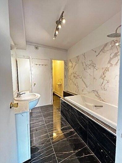 Appartement à louer - Marseille ème arrondissement - 2 pièces - 1 chambre