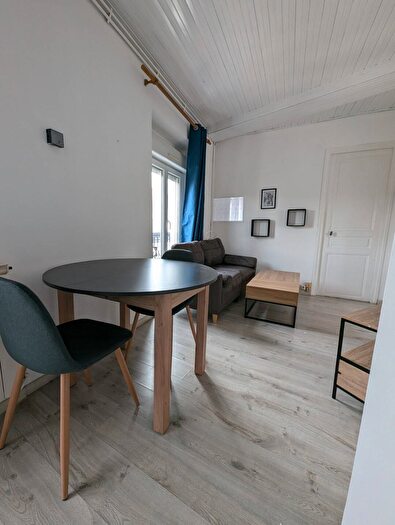 Appartement à louer - Béziers - 2 pièces - 1 chambre