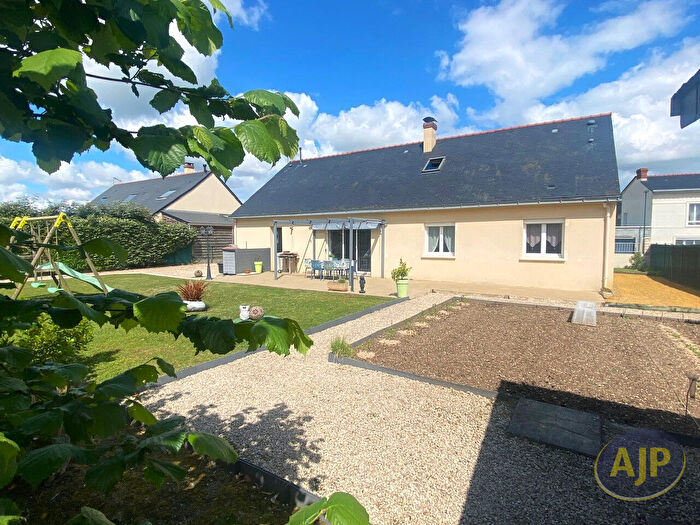 Maison 5 pièces à Noyant-la-Plaine, à vendre
