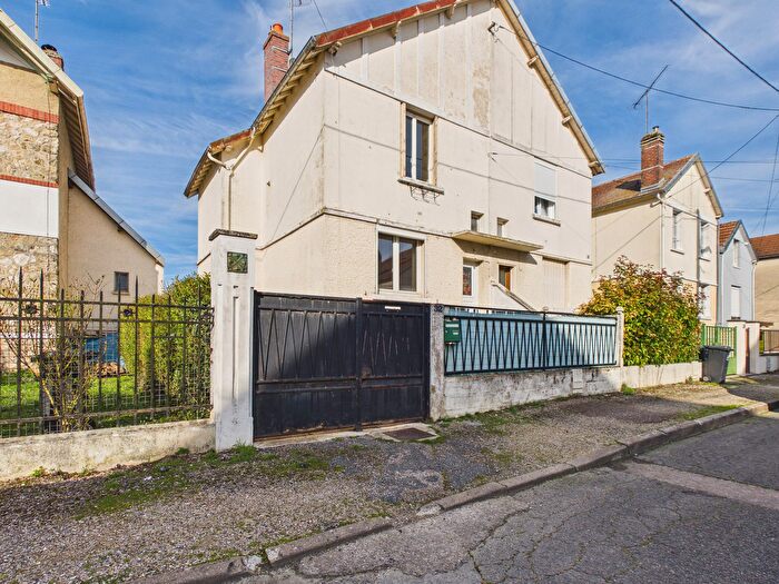 Maison à vendre - Romilly-sur-Seine, Le Trou-du-Chêne - 4 pièces - 3 chambres