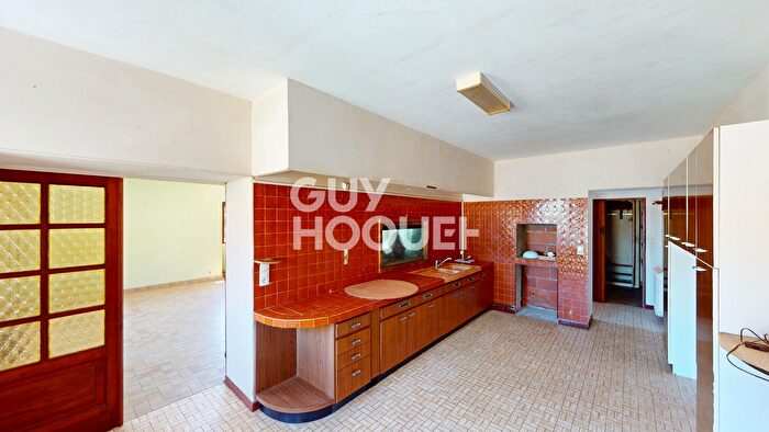 Saint-Estèphe : Maison 5 pièces à vendre