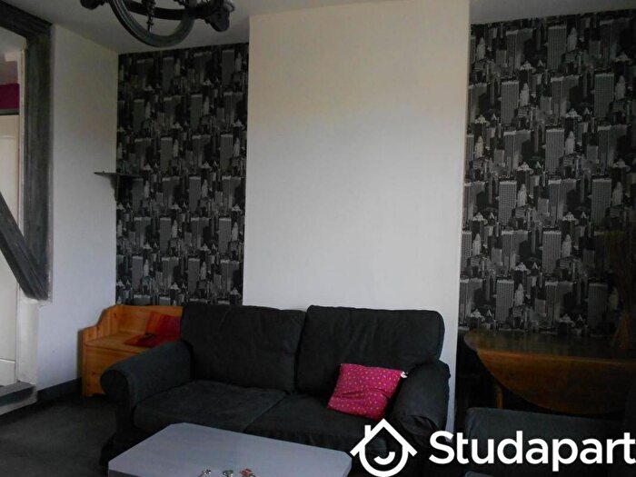 Appartement à louer - Charmilles, Troyes - 1 pièce - 5 chambres