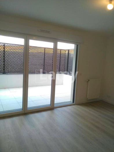 Cité Artisanale-Chauffours, Cergy : Appartement 1 pièce à louer