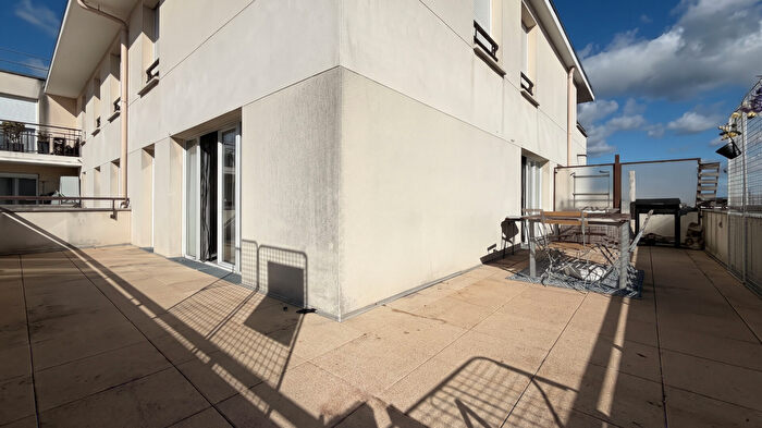 Appartement 5 pièces à Corbeil-Essonnes, Montconseil, à vendre