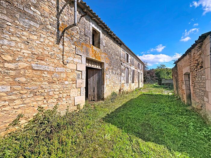 Maison à vendre - Rioux - 3 pièces - 1 chambre