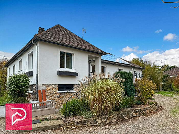 Menneval - Maison 8 pièces à vendre