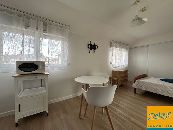 Limoges, Centre-ville, Hôtel de Ville, Emailleurs : Appartement 1 pièce à louer