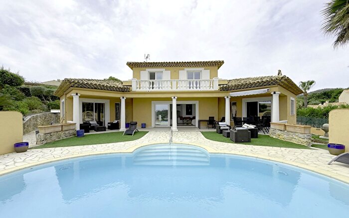 Sainte-Maxime : Maison 5 pièces à vendre