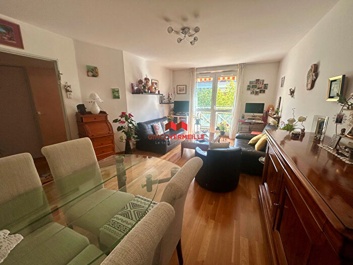 Achères, Centre-ville, Cité de la Barricade - Appartement 2 pièces à vendre