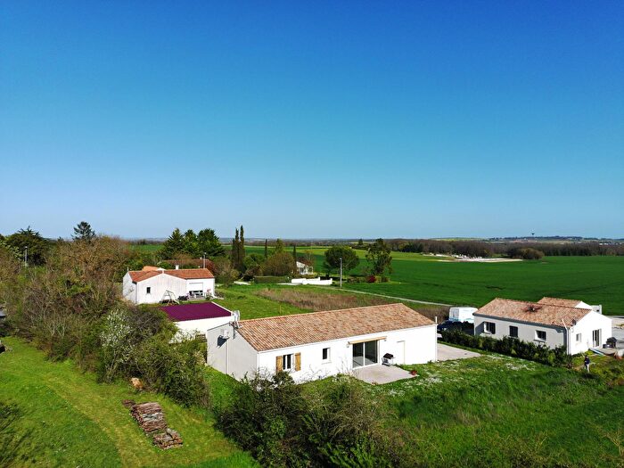 Maison à vendre - Mazeray - 4 pièces - 3 chambres