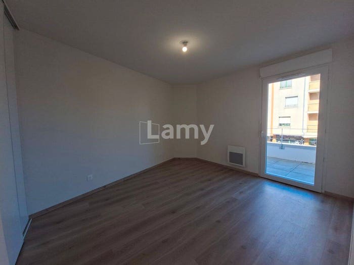 Montbernage-Pont Neuf, Poitiers - Appartement 4 pièces à louer