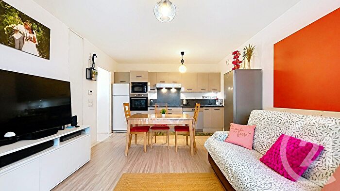 Saint-Ouen-l'Aumône, Centre-ville, Prairie : Appartement 3 pièces à vendre