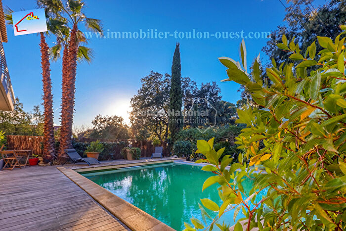Maison à vendre - Toulon, LEscaillon - 8 pièces - 5 chambres
