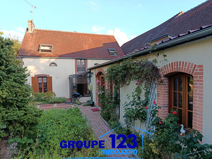 La Ferté-Loupière : Maison 6 pièces à vendre