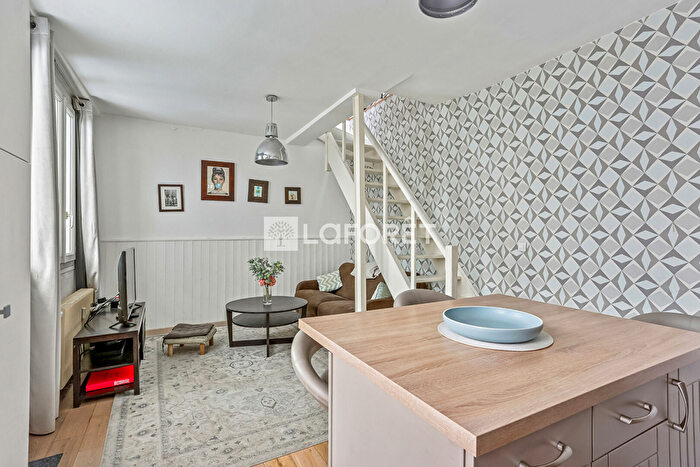 Appartement à vendre - Paris e , Belleville - 2 pièces - 1 chambre