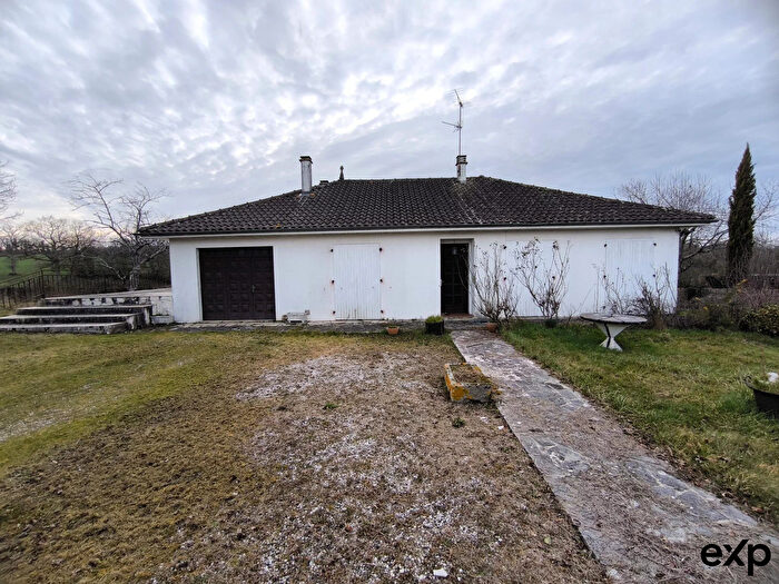 Appartement à vendre - Chabanais - 4 pièces - 3 chambres