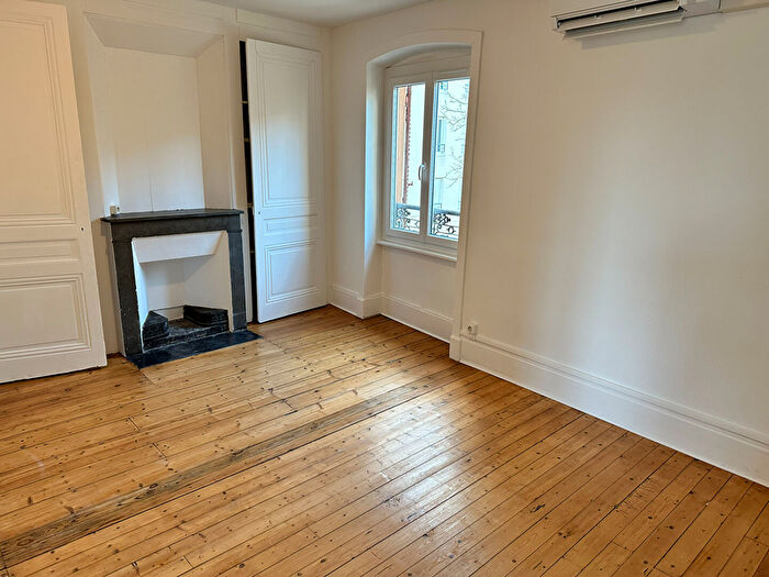 Villeurbanne, Doua : Maison 4 pièces à louer
