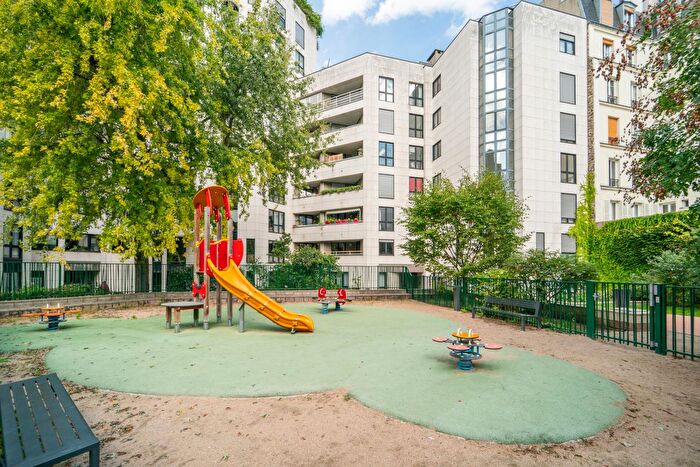 Appartement à louer - Paris e , Croulebarbe - 5 pièces - 4 chambres