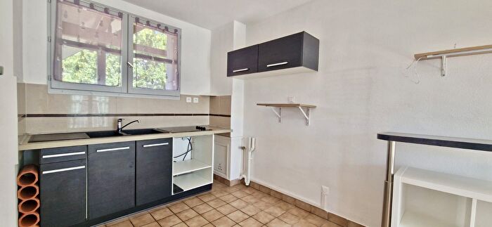Appartement 2 pièces à Voiron, à louer