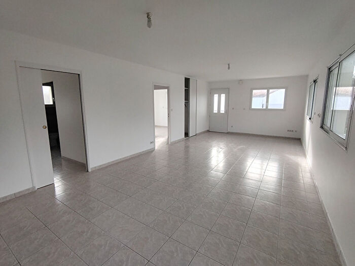 Maison à louer - Challans, Saint Dominique, Route des Sables dOlonne - 4 pièces - 3 chambres