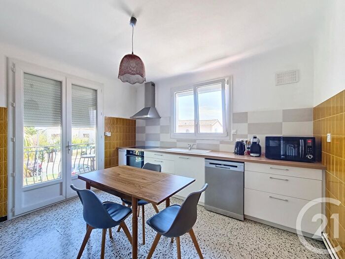 Maison à vendre - Saint-Cyprien, Village, Zone dActivité - 3 pièces - 3 chambres