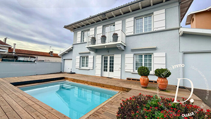 Maison à vendre - Saint-Vincent-de-Tyrosse - 4 pièces - 3 chambres