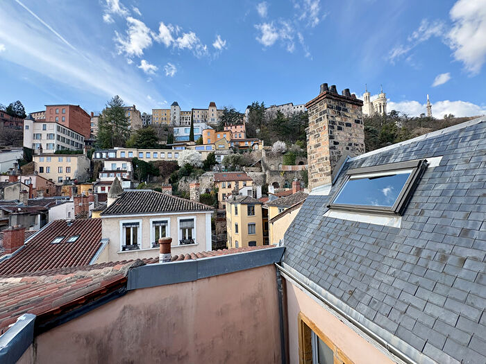 Appartement à louer - Lyon e , Quartiers anciens - 2 pièces - 1 chambre