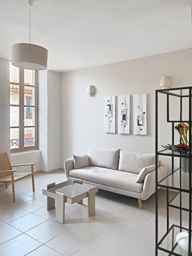 Appartement à louer - Esplanade, Nîmes - 3 pièces - 2 chambres