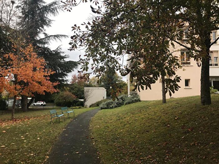 Appartement à louer - Delessert-Saint Louis-Nantilly, Saumur - 2 pièces - 1 chambre