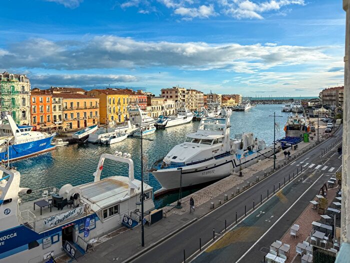 Appartement à vendre - Sète, Centre-ville - 2 pièces - 1 chambre