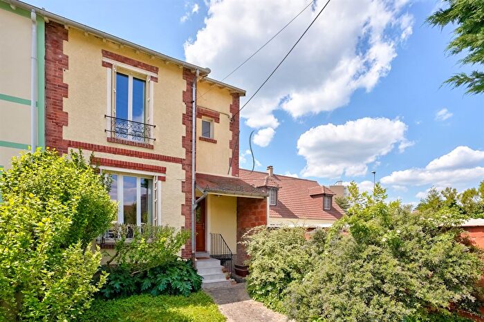 Maison à vendre - Chatou, Ouest - 4 pièces - 3 chambres