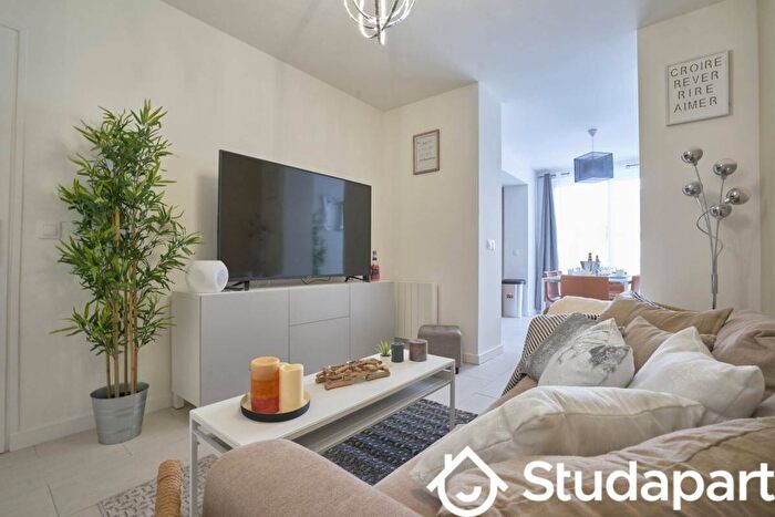 Appartement à louer - Lomme, Lille - 1 pièce - 2 chambres