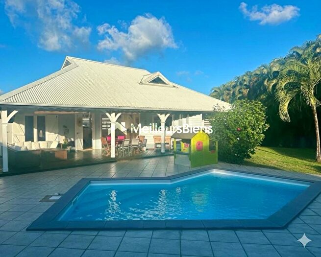 Maison à vendre - Baie-Mahault - 5 pièces - 3 chambres