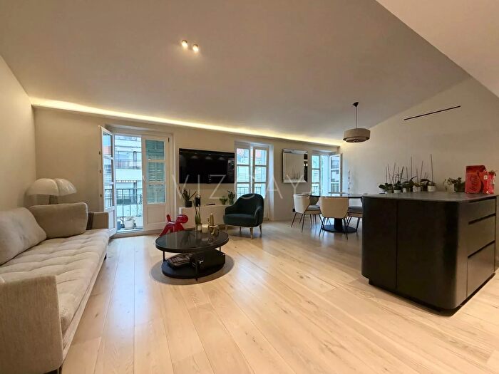 Nice, Carabacel : Appartement 3 pièces à louer