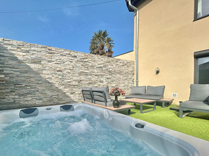 Maison à vendre - Vourles - 5 pièces - 3 chambres