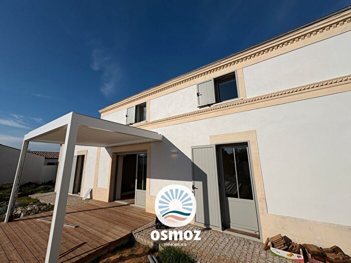 Maison à vendre - Saint-Laurent-de-la-Prée - 6 pièces - 4 chambres