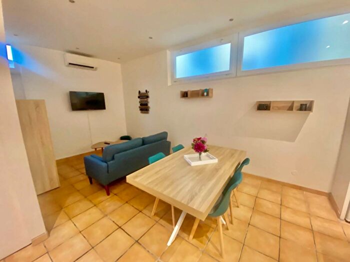 Appartement à louer - Saint Roch, Nice - 3 pièces - 2 chambres