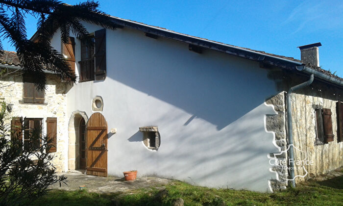 Maison à vendre - Saint-Étienne-dOrthe - 11 pièces - 7 chambres