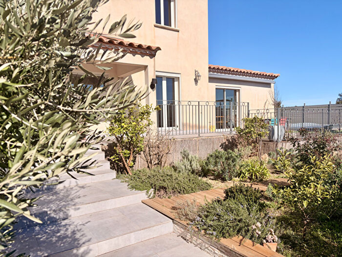 Maison à vendre - Vergèze - 4 pièces - 3 chambres