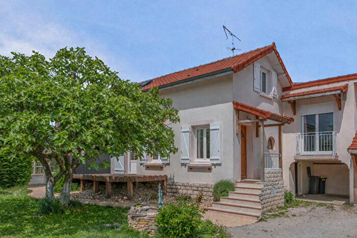 Maison à vendre - Châtenoy-le-Royal - 6 pièces - 4 chambres