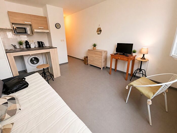 Appartement 1 pièce à vendre à Tarascon, Kilmaine, Cité du Cheval, Marly, Radoubs