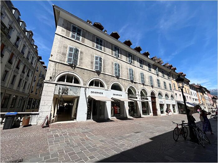 Appartement 4 pièces à louer à Annecy, Centre-ville, Vieille ville, Marquisats